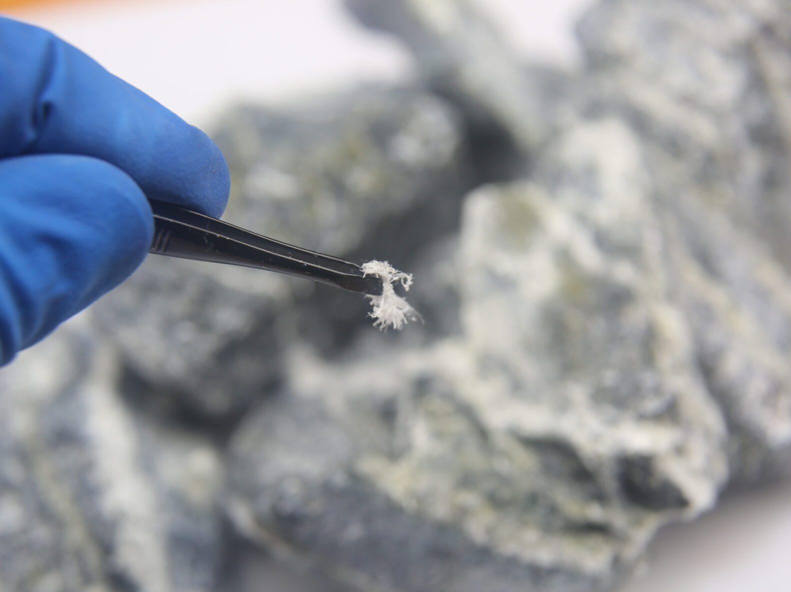 L’amiante et bâtiment : identification, précautions | Sebemex